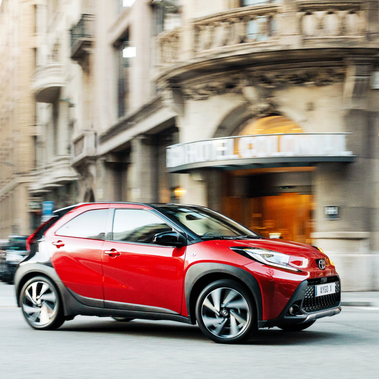 Modele masini noi Toyota - cere oferta de la Toyota Cluj